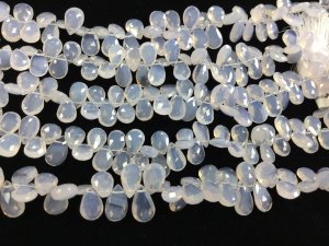 Scorolite Pears Faceted